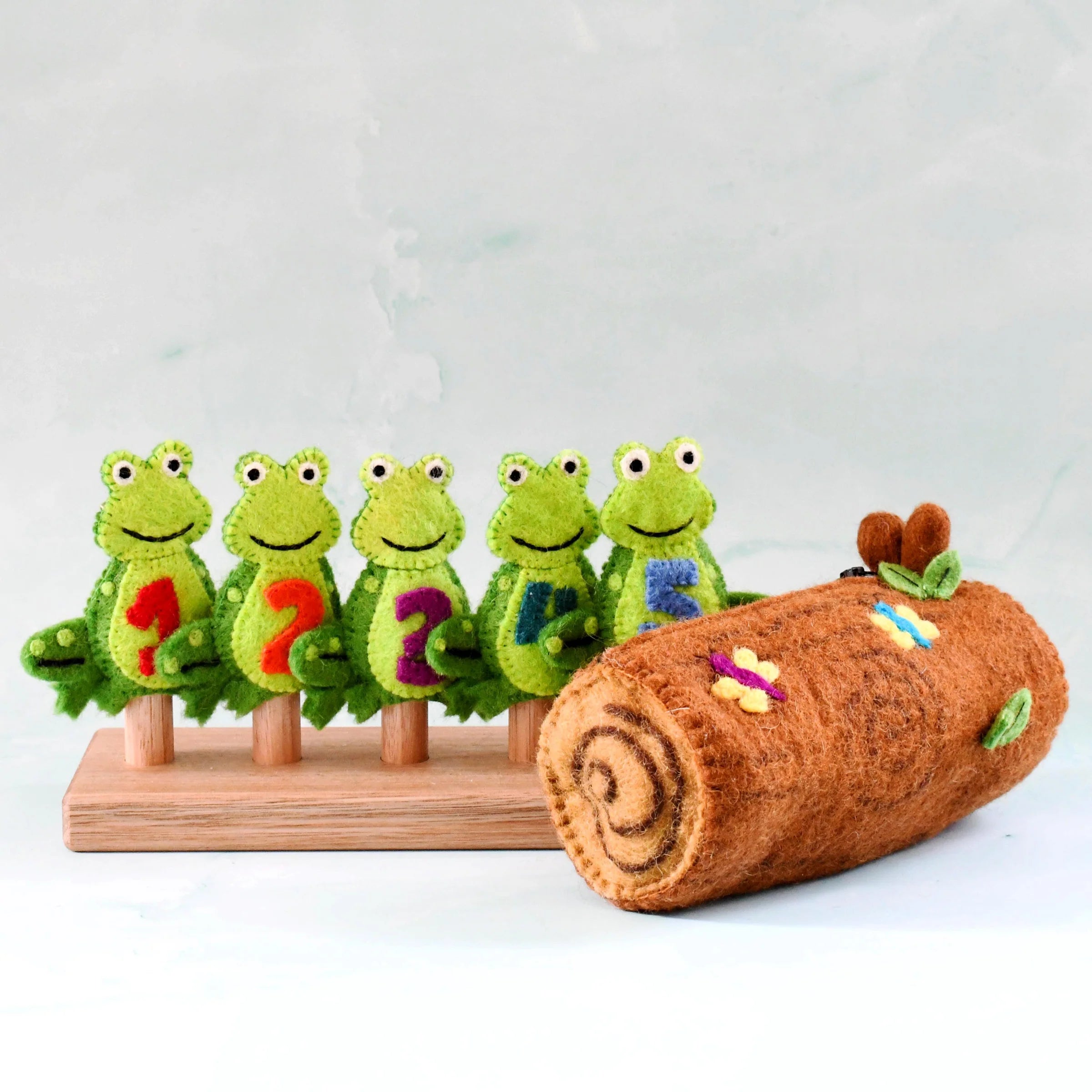 5 Little Speckled Frogs with Log Bag - Finger Puppet Set – The Early ...